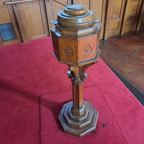A gallery of Methodist baptismal fonts | New contributions | My ...