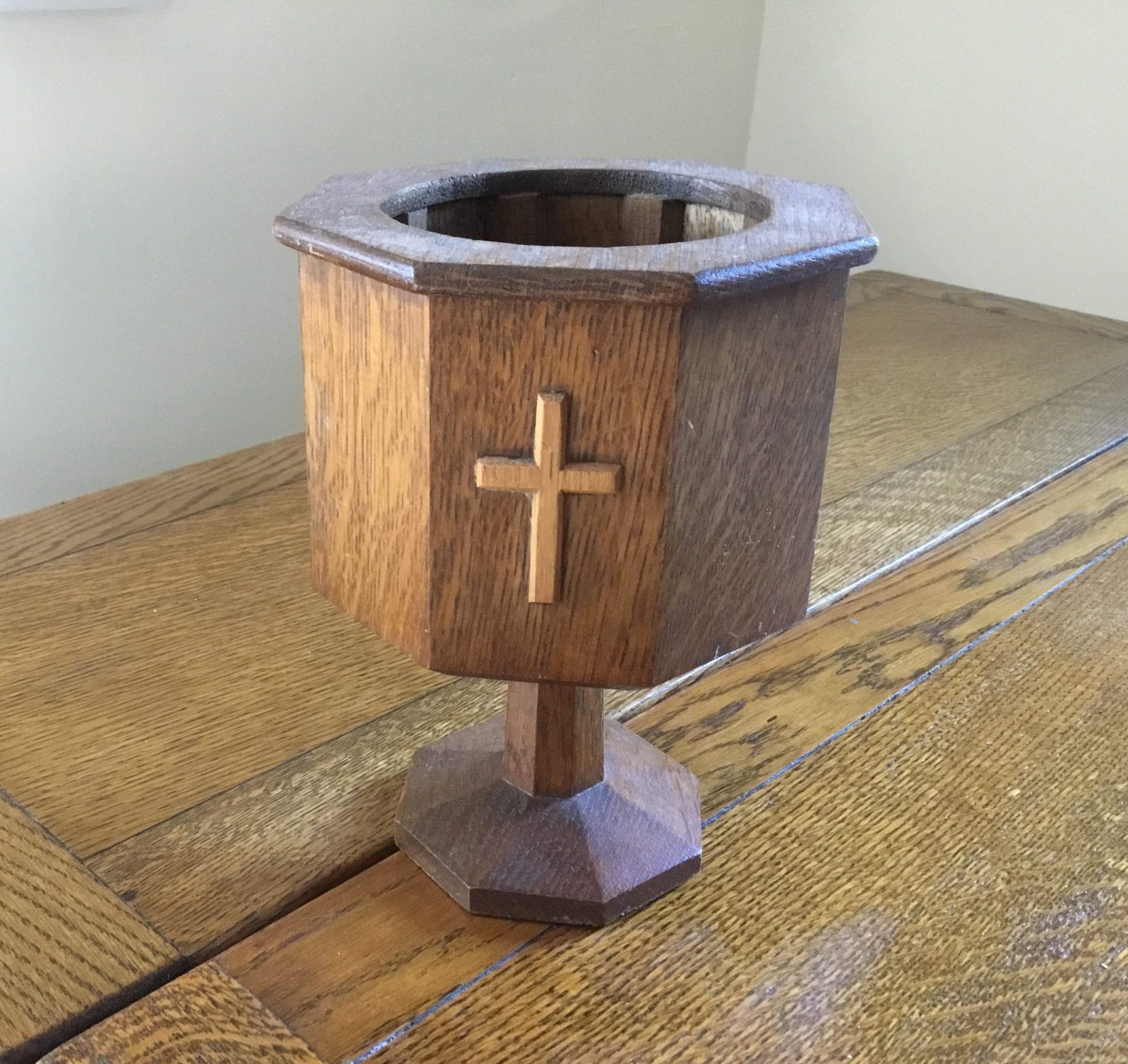 A gallery of Methodist baptismal fonts | New contributions | My ...